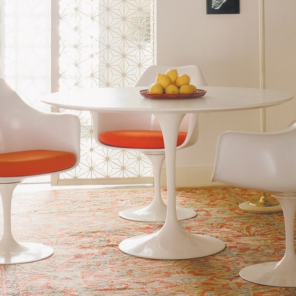 Saarinen Tulip High Tables – PYRAMIDE DESIGN
